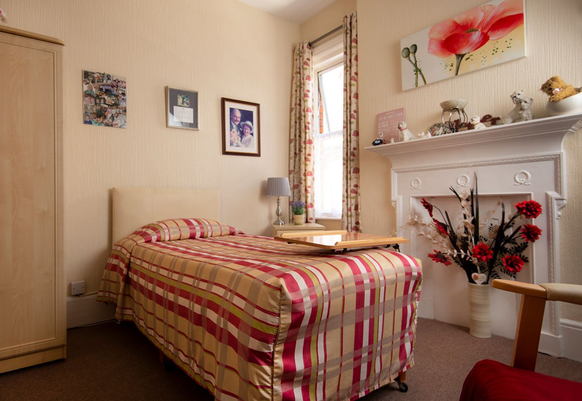 Avon House | Dementia Care Home | Worthing | Cobham Care